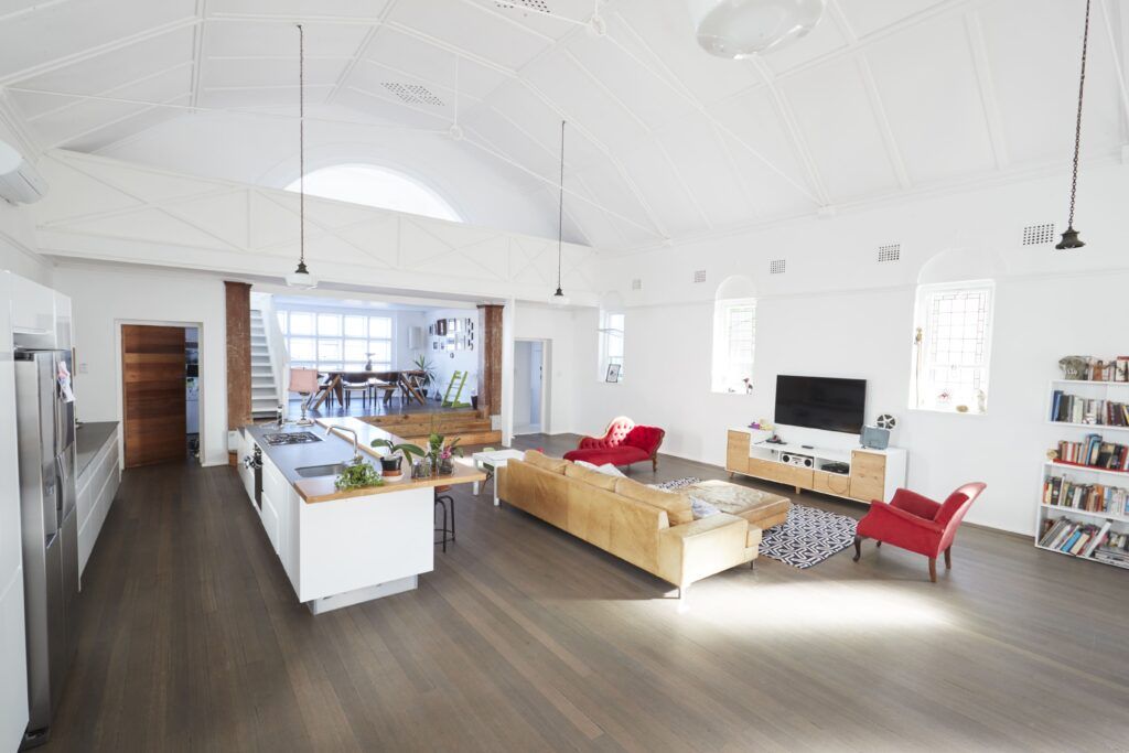 Ideas para Casas con Techos Altos: Cómo Decorar y Aprovechar al Máximo ...